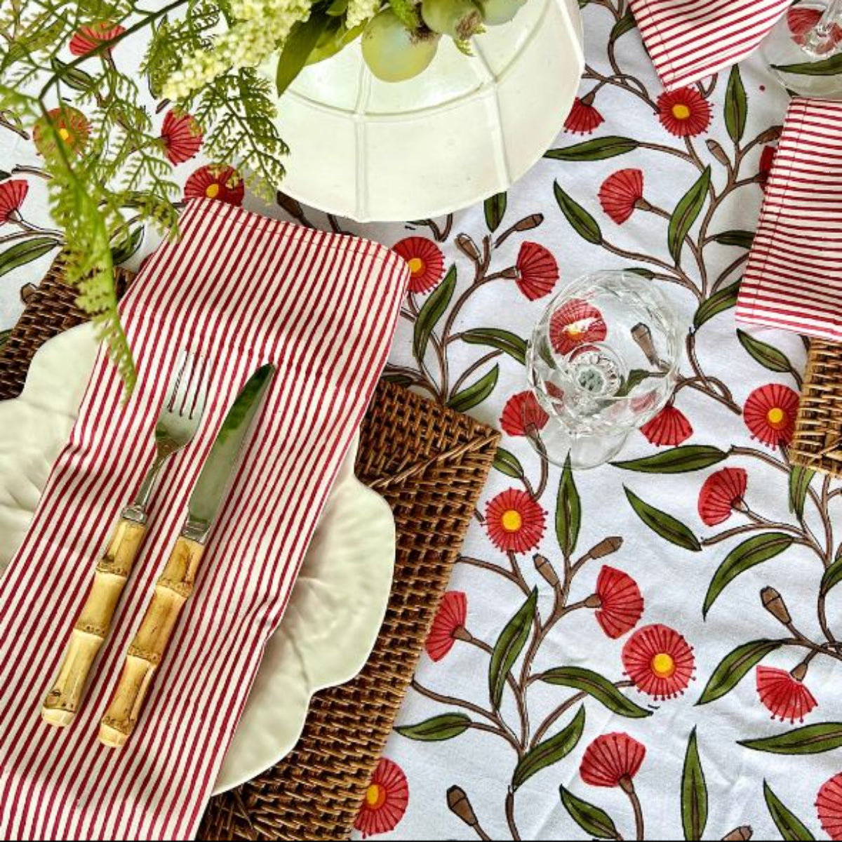 Red striped table napkins – Decor Mantra